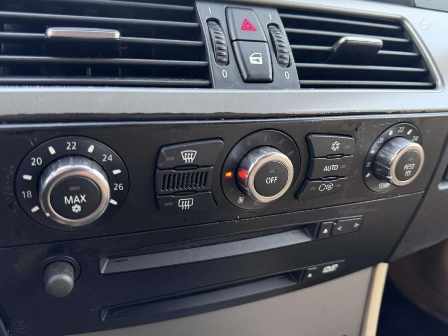 Melns BMW 525 2006 Viļņa, ar dzinēja tilpumu 2.50 L un nobraukumu 370 tūkst. km par 1200 €, foto 12 vietnē AUTOMOTO.COM.LV