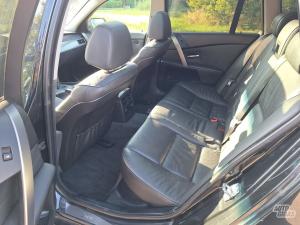 Black BMW 525 2006 in Pasvalys, with an engine capacity of 2.50 L and mileage of 421 thousand km for 2850 €, photo 7 on AUTOMOTO.COM.LV