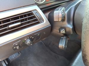 Black BMW 525 2006 in Pasvalys, with an engine capacity of 2.50 L and mileage of 421 thousand km for 2850 €, photo 10 on AUTOMOTO.COM.LV