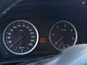 Black BMW 525 2006 in Kaunas, with an engine capacity of 2.50 L and mileage of 324 thousand km for 4000 €, photo 14 on AUTOMOTO.COM.LV