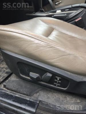 Melns BMW 525 2006 Rīga, ar dzinēja tilpumu 2.50 L un nobraukumu 469 tūkst. km par 1350 €, foto 8 vietnē AUTOMOTO.COM.LV