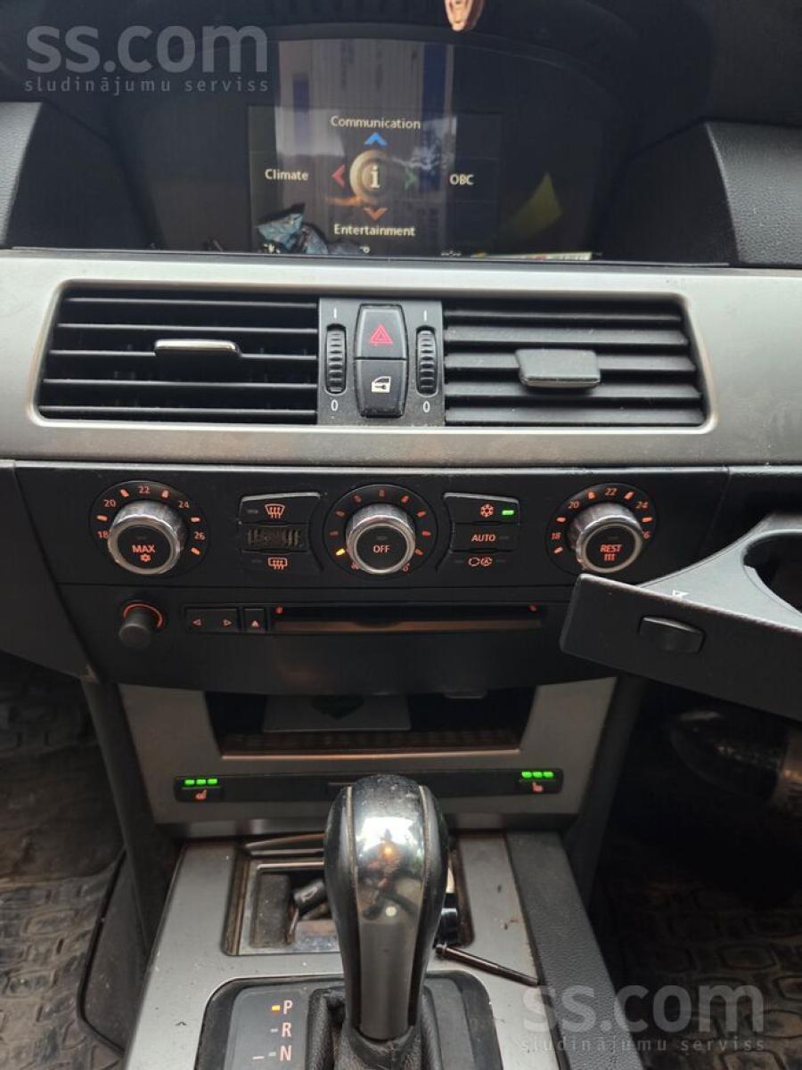 Melns BMW 525 2006 Rīga, ar dzinēja tilpumu 2.50 L un nobraukumu 469 tūkst. km par 1350 €, foto 10 vietnē AUTOMOTO.COM.LV