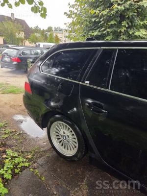 Melns BMW 525 2006 Rīga, ar dzinēja tilpumu 2.50 L un nobraukumu 469 tūkst. km par 1350 €, foto 15 vietnē AUTOMOTO.COM.LV