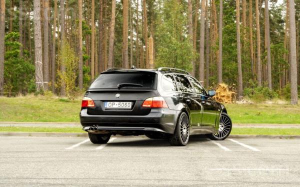 Melns BMW 525 2006 Rīga, ar dzinēja tilpumu 2.50 L un nobraukumu 470 tūkst. km par 2590 €, foto 7 vietnē AUTOMOTO.COM.LV