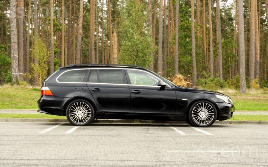 Melns BMW 525 2006 Rīga, ar dzinēja tilpumu 2.50 L un nobraukumu 470 tūkst. km par 2590 €, foto 10 vietnē AUTOMOTO.COM.LV