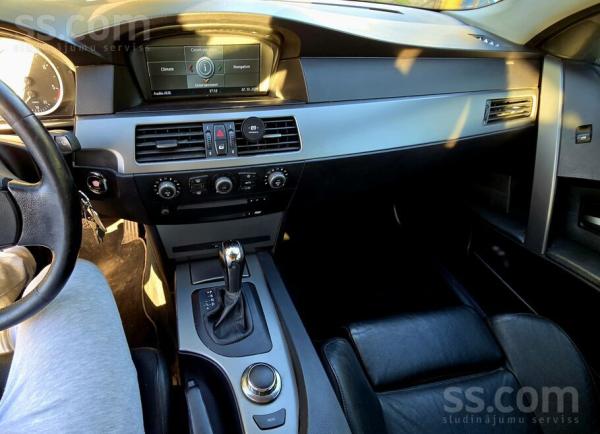 Melns BMW 525 2006 Jelgava, ar dzinēja tilpumu 2.50 L un nobraukumu 308 tūkst. km par 3000 €, foto 6 vietnē AUTOMOTO.COM.LV