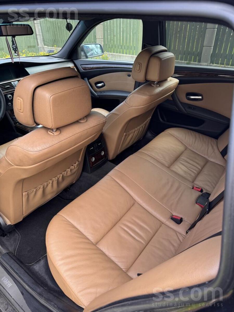 Melns BMW 525 2007 Rīga, ar dzinēja tilpumu 2.50 L un nobraukumu 420 tūkst. km par 7000 €, foto 6 vietnē AUTOMOTO.COM.LV