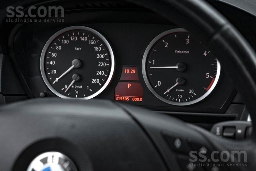 Black BMW 525 2007 in Riga, with an engine capacity of 2.50 L and mileage of 0 thousand km for 3990 €, photo 15 on AUTOMOTO.COM.LV