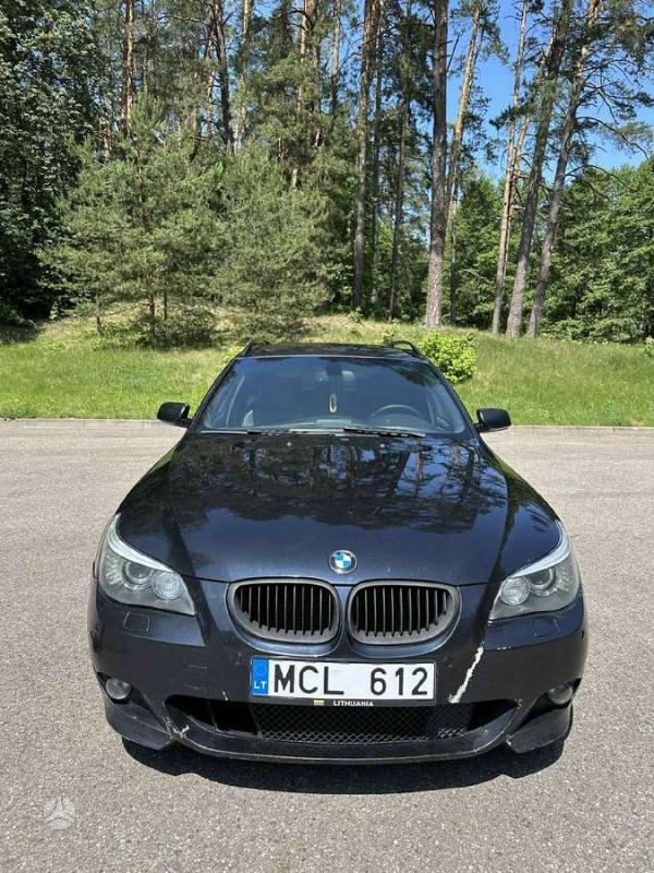 Black BMW 525 2007 in Vilnius, with an engine capacity of 2.99 L and mileage of 390 thousand km for 4350 €, photo 3 on AUTOMOTO.COM.LV