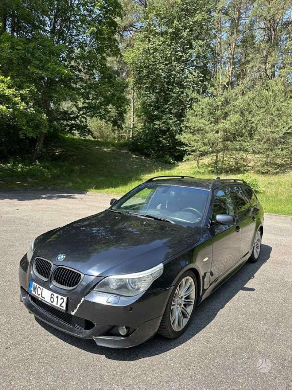 Black BMW 525 2007 in Vilnius, with an engine capacity of 2.99 L and mileage of 390 thousand km for 4350 €, photo 4 on AUTOMOTO.COM.LV