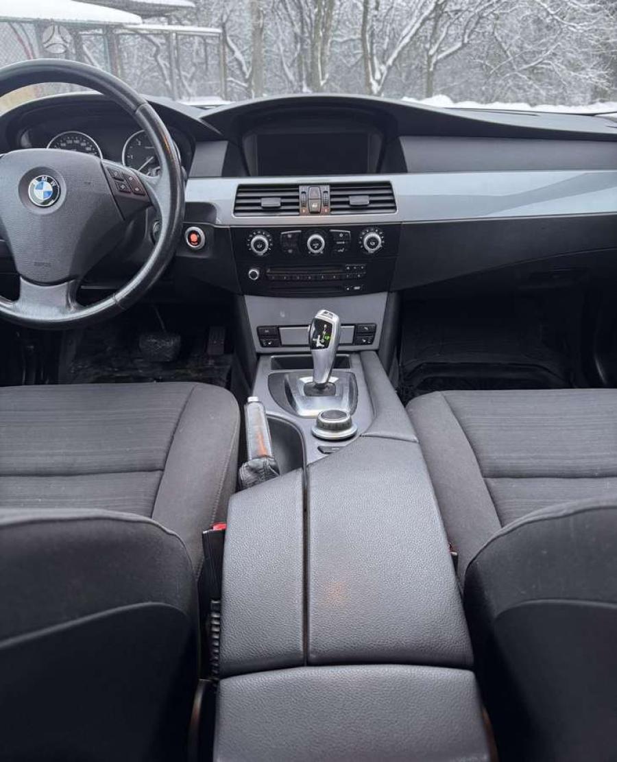 Black BMW 525 2007 in Vilnius, with an engine capacity of 3.00 L and mileage of 485 thousand km for 3300 €, photo 7 on AUTOMOTO.COM.LV