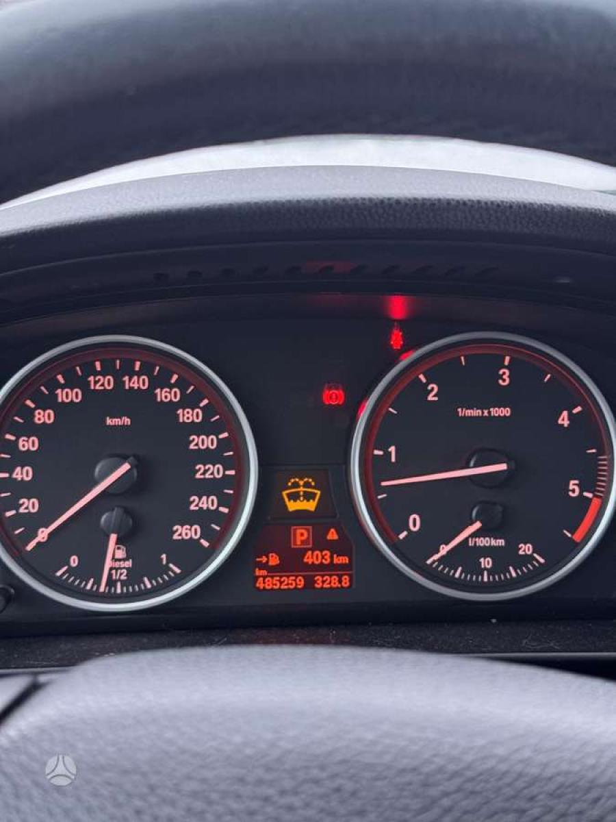 Black BMW 525 2007 in Vilnius, with an engine capacity of 3.00 L and mileage of 485 thousand km for 3300 €, photo 8 on AUTOMOTO.COM.LV