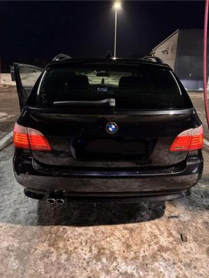 Black BMW 525 2007 in Kaunas, with an engine capacity of 2.99 L and mileage of 373 thousand km for 4800 €, photo 2 on AUTOMOTO.COM.LV