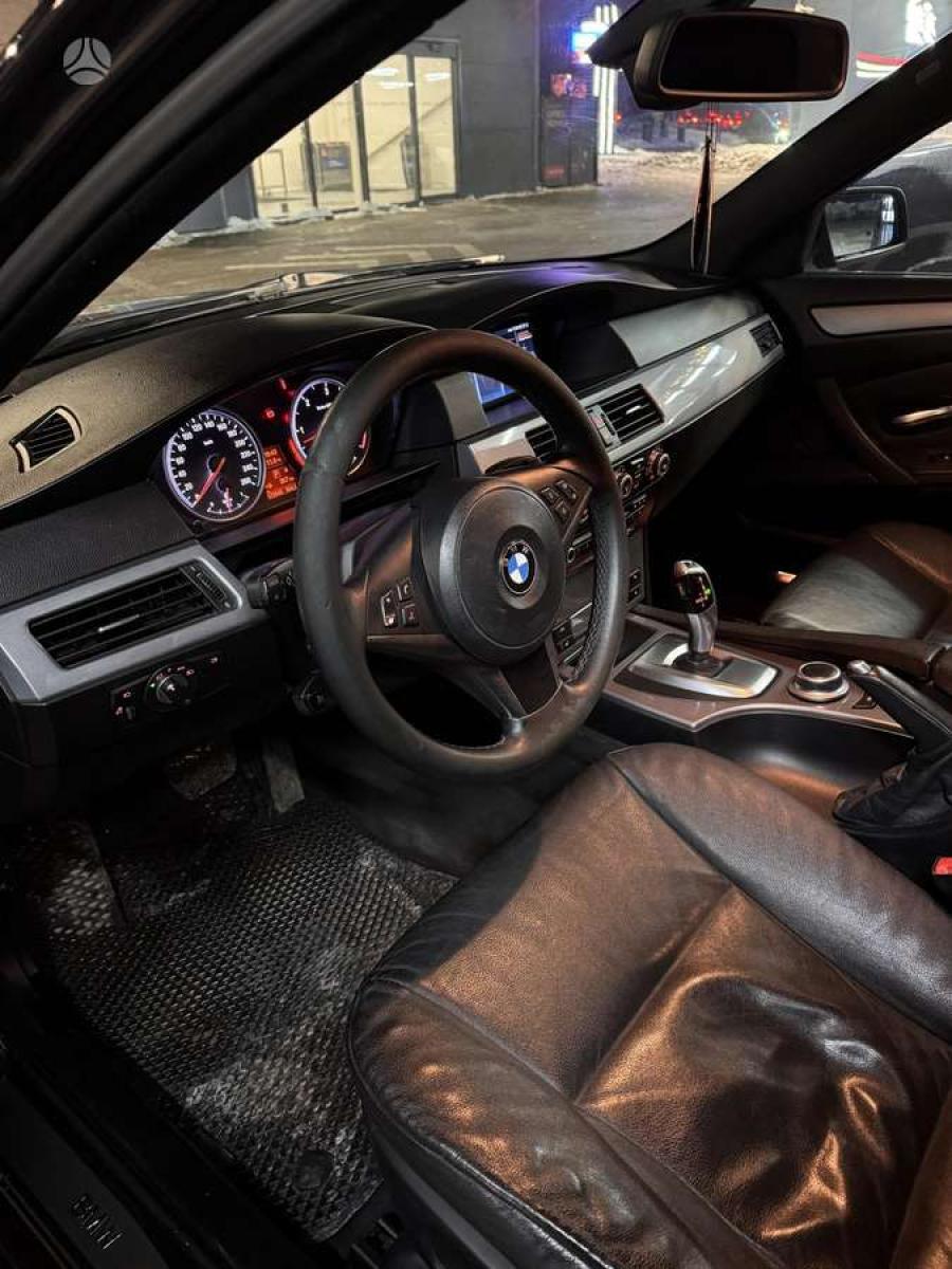 Black BMW 525 2007 in Kaunas, with an engine capacity of 2.99 L and mileage of 373 thousand km for 4800 €, photo 6 on AUTOMOTO.COM.LV