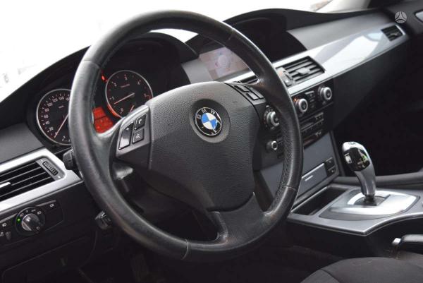 Melns BMW 525 2007 Viļņa, ar dzinēja tilpumu 2.99 L un nobraukumu 485 tūkst. km par 3450 €, foto 11 vietnē AUTOMOTO.COM.LV