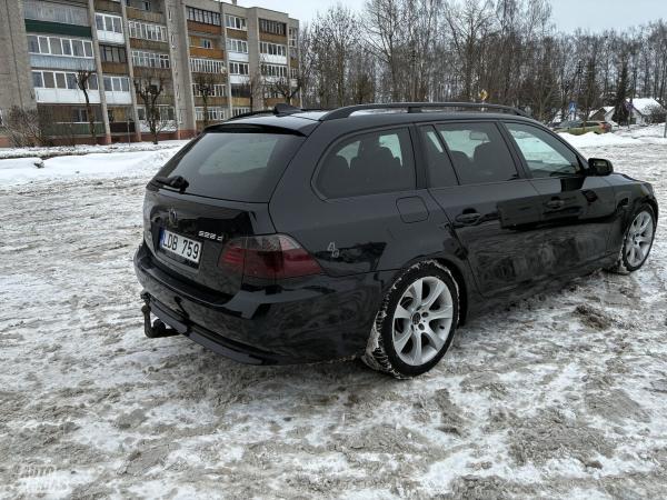 Melns BMW 525 2007 Kauņa, ar dzinēja tilpumu 3.00 L un nobraukumu 412 tūkst. km par 3600 €, foto 4 vietnē AUTOMOTO.COM.LV
