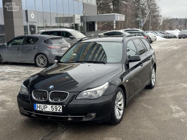 Melns BMW 525 2007 Viļņa, ar dzinēja tilpumu 3.00 L un nobraukumu 440 tūkst. km par 2399 €, foto 1 vietnē AUTOMOTO.COM.LV