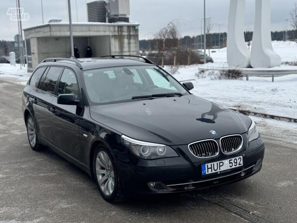Melns BMW 525 2007 Viļņa, ar dzinēja tilpumu 3.00 L un nobraukumu 440 tūkst. km par 2399 €, foto 2 vietnē AUTOMOTO.COM.LV
