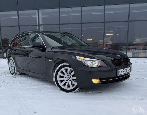 Black BMW 525 2007 in Vilnius, with an engine capacity of 3.00 L and mileage of 330 thousand km for 3600 €, photo 1 on AUTOMOTO.COM.LV