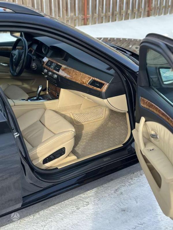 Melns BMW 525 2007 Vilkaviškis, ar dzinēja tilpumu 3.00 L un nobraukumu 323 tūkst. km par 4650 €, foto 6 vietnē AUTOMOTO.COM.LV