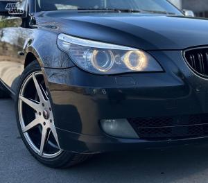 Black BMW 525 2007 in Kaunas, with an engine capacity of 3.00 L and mileage of 377 thousand km for 4350 €, photo 9 on AUTOMOTO.COM.LV