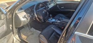 Black BMW 525 2007 in Jonava, with an engine capacity of 3.00 L and mileage of 390 thousand km for 4300 €, photo 5 on AUTOMOTO.COM.LV