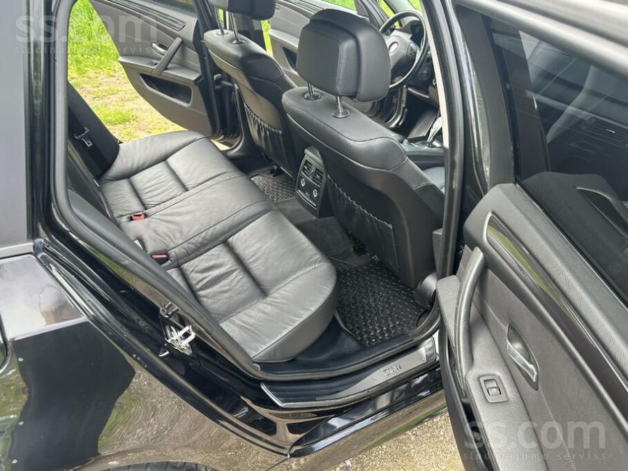 Black BMW 525 2007 in Ogre, with an engine capacity of 3.00 L and mileage of 306 thousand km for 4990 €, photo 13 on AUTOMOTO.COM.LV