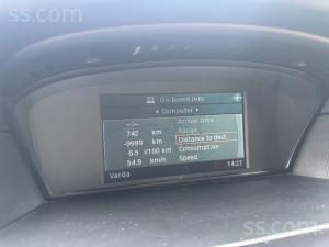Black BMW 525 2007 in Ogre, with an engine capacity of 3.00 L and mileage of 306 thousand km for 4990 €, photo 15 on AUTOMOTO.COM.LV