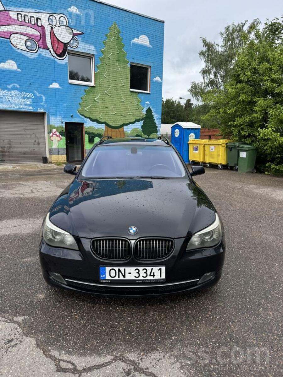 Black BMW 525 2007 in Riga, with an engine capacity of 3.00 L and mileage of 356 thousand km for 4250 €, photo 1 on AUTOMOTO.COM.LV