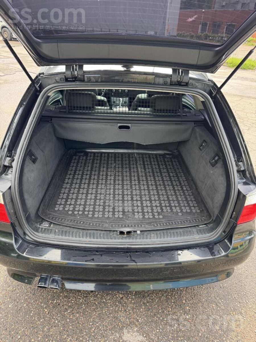 Black BMW 525 2007 in Riga, with an engine capacity of 3.00 L and mileage of 356 thousand km for 4250 €, photo 9 on AUTOMOTO.COM.LV
