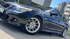 Black BMW 525 2007 in Riga, with an engine capacity of 3.00 L and mileage of 261 thousand km for 5850 €, photo 9 on AUTOMOTO.COM.LV
