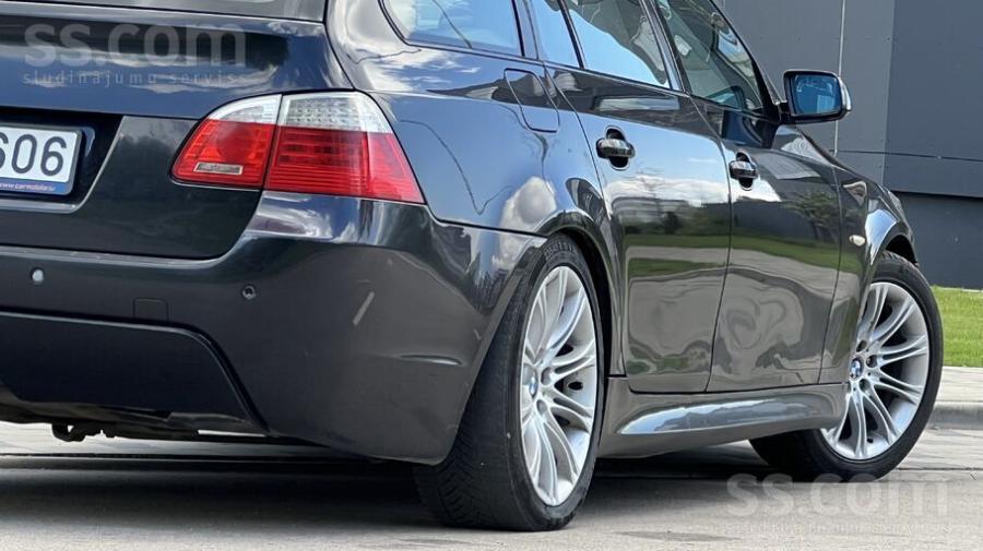 Black BMW 525 2007 in Riga, with an engine capacity of 3.00 L and mileage of 261 thousand km for 5850 €, photo 10 on AUTOMOTO.COM.LV