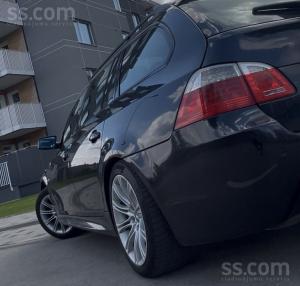 Black BMW 525 2007 in Riga, with an engine capacity of 3.00 L and mileage of 261 thousand km for 5850 €, photo 11 on AUTOMOTO.COM.LV
