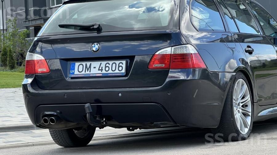 Black BMW 525 2007 in Riga, with an engine capacity of 3.00 L and mileage of 261 thousand km for 5850 €, photo 12 on AUTOMOTO.COM.LV