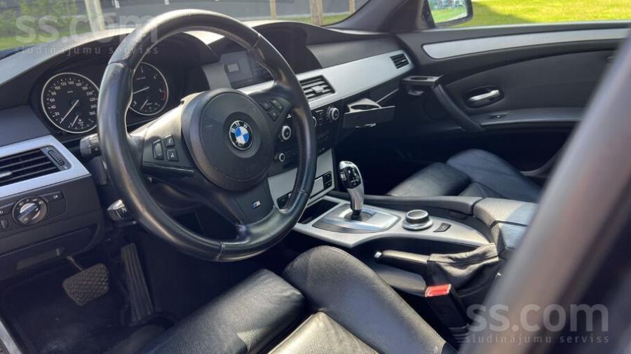Black BMW 525 2007 in Riga, with an engine capacity of 3.00 L and mileage of 261 thousand km for 5850 €, photo 14 on AUTOMOTO.COM.LV