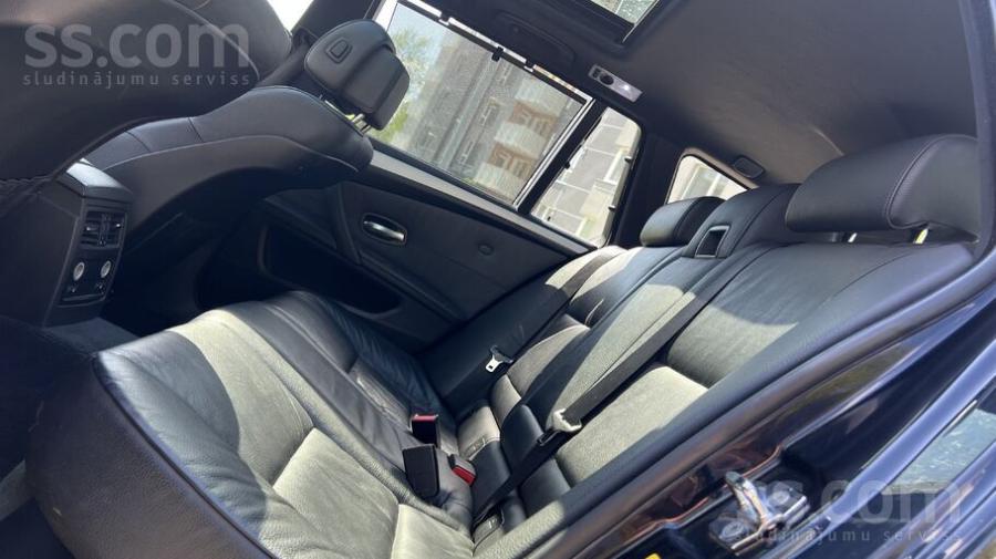 Black BMW 525 2007 in Riga, with an engine capacity of 3.00 L and mileage of 261 thousand km for 5850 €, photo 16 on AUTOMOTO.COM.LV