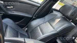 Black BMW 525 2007 in Riga, with an engine capacity of 3.00 L and mileage of 261 thousand km for 5850 €, photo 17 on AUTOMOTO.COM.LV