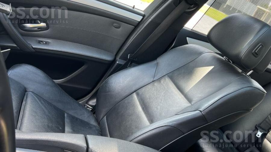 Black BMW 525 2007 in Riga, with an engine capacity of 3.00 L and mileage of 261 thousand km for 5850 €, photo 17 on AUTOMOTO.COM.LV