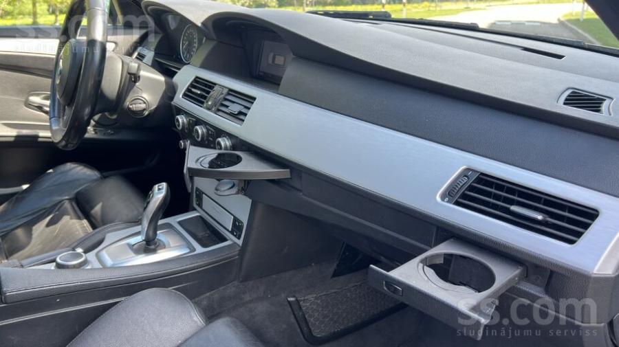 Black BMW 525 2007 in Riga, with an engine capacity of 3.00 L and mileage of 261 thousand km for 5850 €, photo 20 on AUTOMOTO.COM.LV