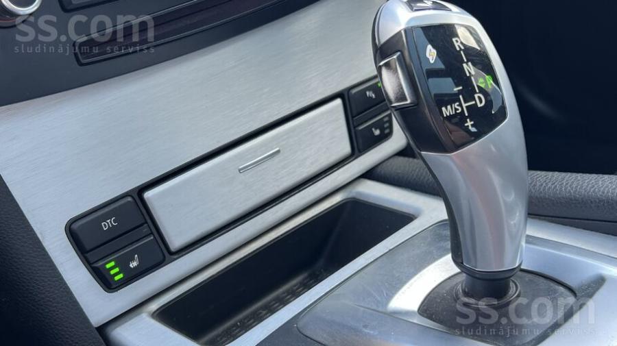 Black BMW 525 2007 in Riga, with an engine capacity of 3.00 L and mileage of 261 thousand km for 5850 €, photo 30 on AUTOMOTO.COM.LV