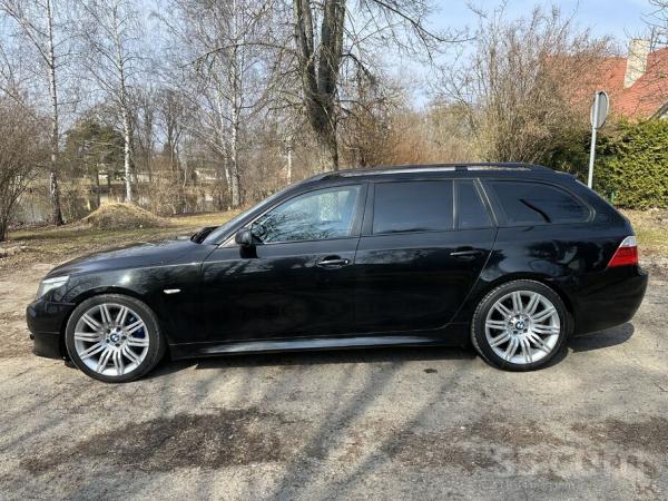 Black BMW 525 2007 in Ogre, with an engine capacity of 3.00 L and mileage of 302 thousand km for 4990 €, photo 4 on AUTOMOTO.COM.LV