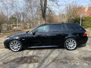 Melns BMW 525 2007 Ogre, ar dzinēja tilpumu 3.00 L un nobraukumu 302 tūkst. km par 4990 €, foto 5 vietnē AUTOMOTO.COM.LV