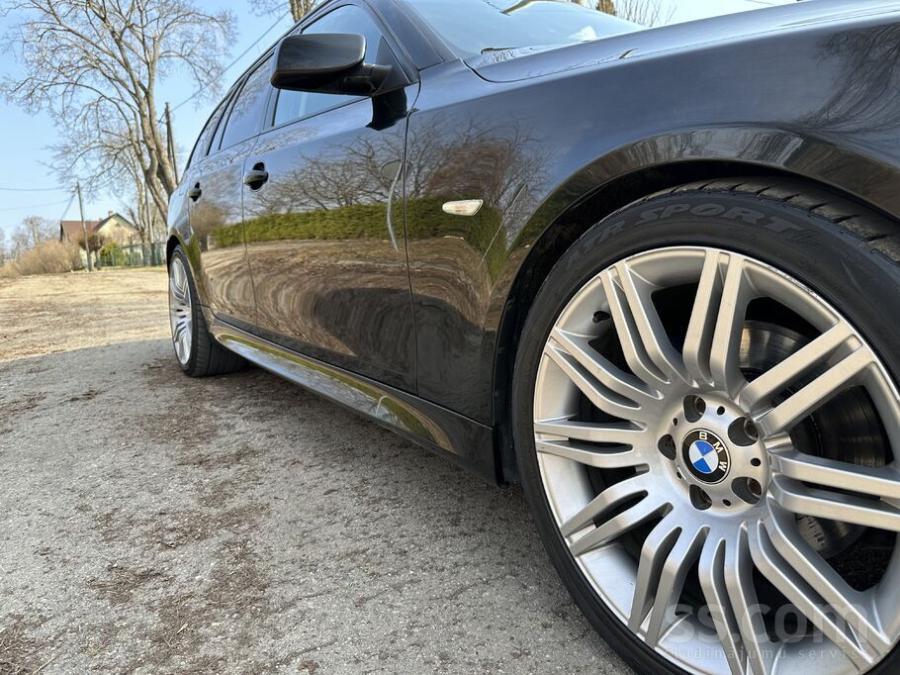 Melns BMW 525 2007 Ogre, ar dzinēja tilpumu 3.00 L un nobraukumu 302 tūkst. km par 4990 €, foto 10 vietnē AUTOMOTO.COM.LV