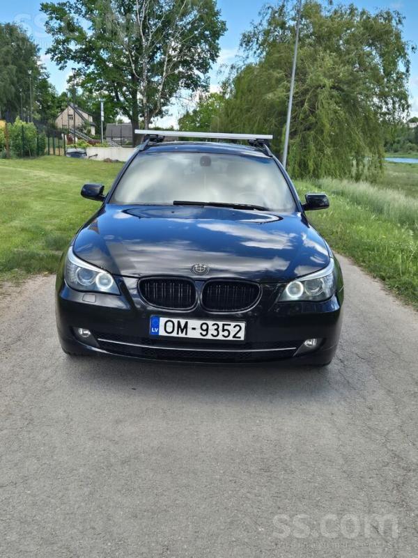 Melns BMW 525 2007 Bauska, ar dzinēja tilpumu 3.00 L un nobraukumu 327 tūkst. km par 3550 €, foto 5 vietnē AUTOMOTO.COM.LV