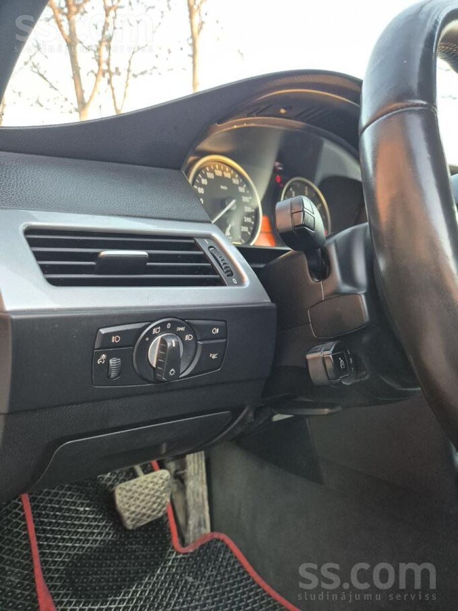 Melns BMW 525 2007 Bauska, ar dzinēja tilpumu 3.00 L un nobraukumu 327 tūkst. km par 3550 €, foto 8 vietnē AUTOMOTO.COM.LV