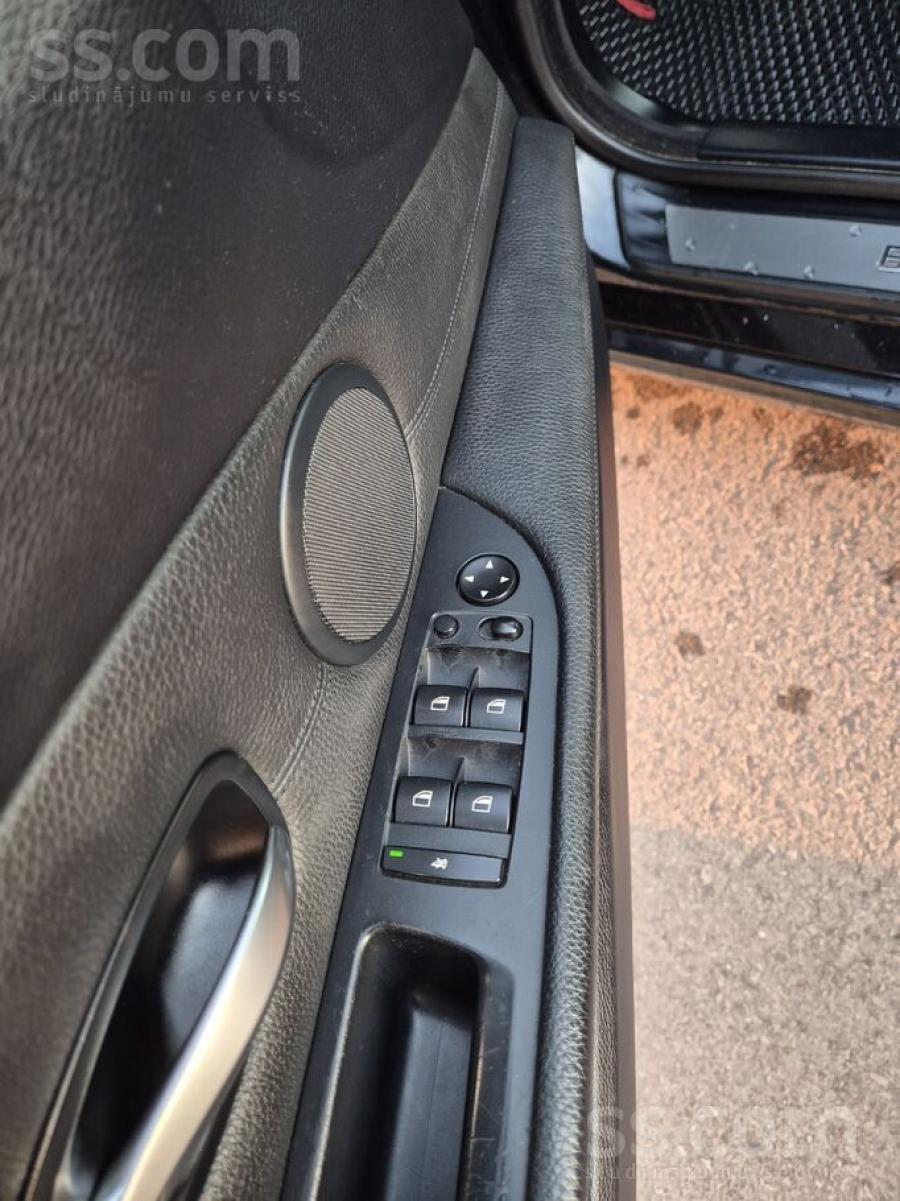 Melns BMW 525 2007 Bauska, ar dzinēja tilpumu 3.00 L un nobraukumu 327 tūkst. km par 3550 €, foto 9 vietnē AUTOMOTO.COM.LV