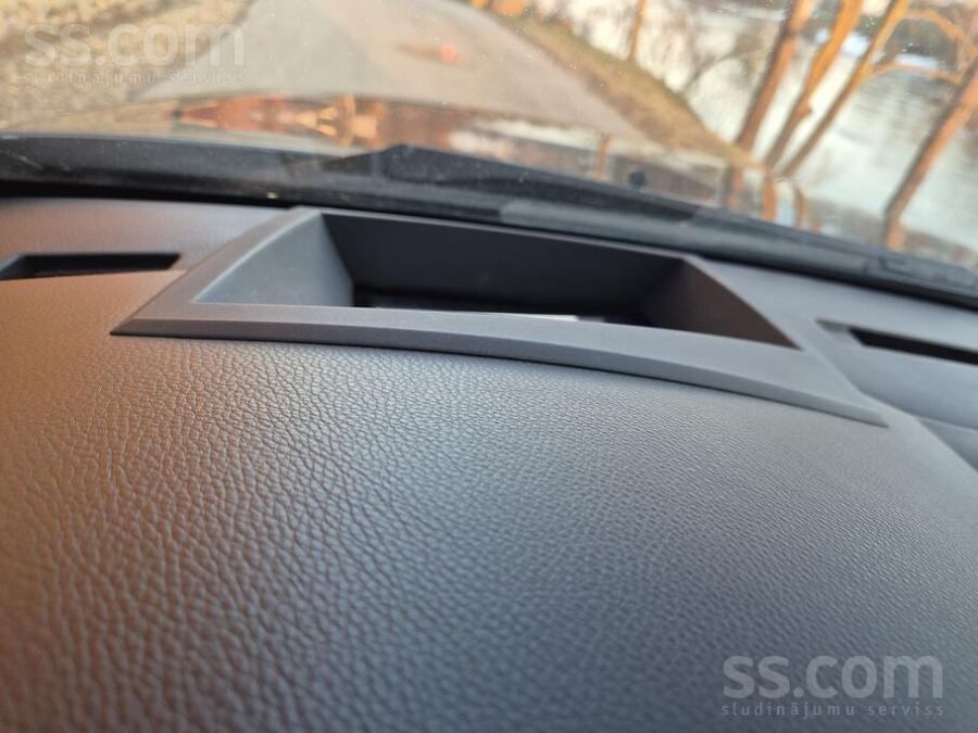Melns BMW 525 2007 Bauska, ar dzinēja tilpumu 3.00 L un nobraukumu 327 tūkst. km par 3550 €, foto 13 vietnē AUTOMOTO.COM.LV