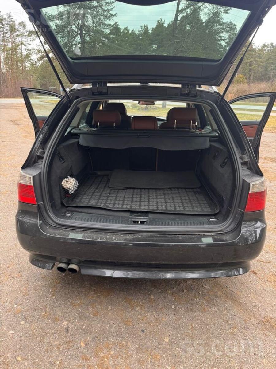 Black BMW 525 2007 in Jurmala, with an engine capacity of 2.50 L and mileage of 411 thousand km for 3100 €, photo 18 on AUTOMOTO.COM.LV