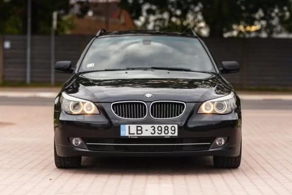 Черный БМВ 525 2007 в Елгава, объемом двигателя 3.00 л и пробегом 362 тыс. км за 5500 €, фото 3 на AUTOMOTO.COM.LV