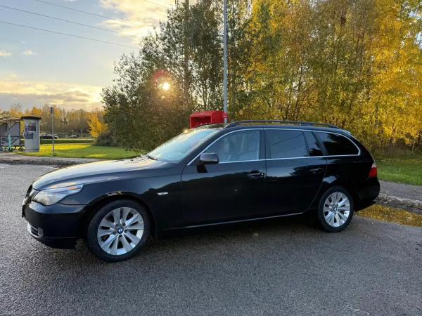 Black BMW 525 2007 in Riga, with an engine capacity of 3.00 L and mileage of 410 thousand km for 4200 €, photo 3 on AUTOMOTO.COM.LV